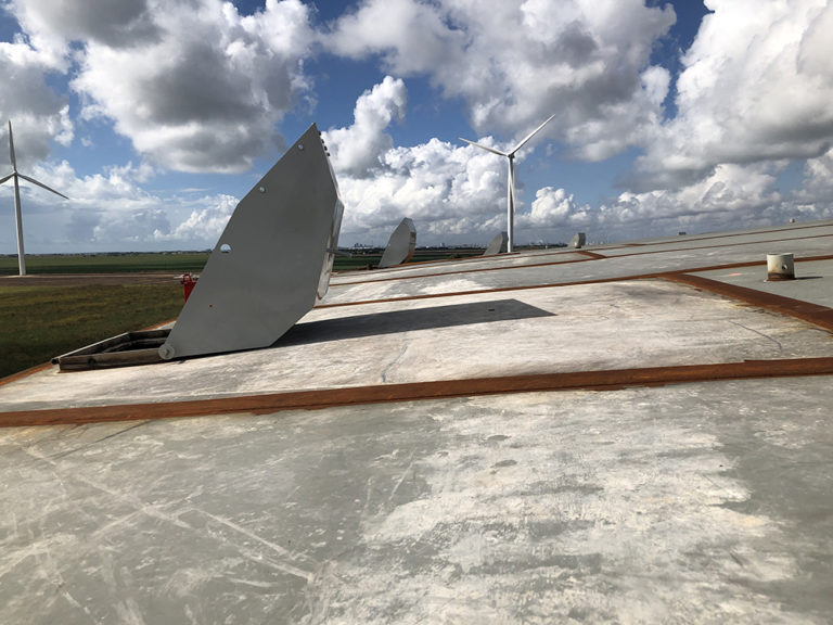 Sliding roof vent • Discus Engineered Products